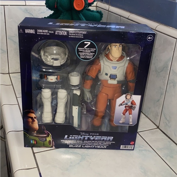 Pixar | Toys | Disney Pixar Lightyear Space Ranger Gear Buzz Xl Figure ...